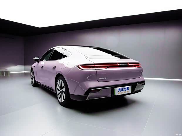 【图】800V四驱吉利银河E8上市17.58万起售 详询： _汽车之家